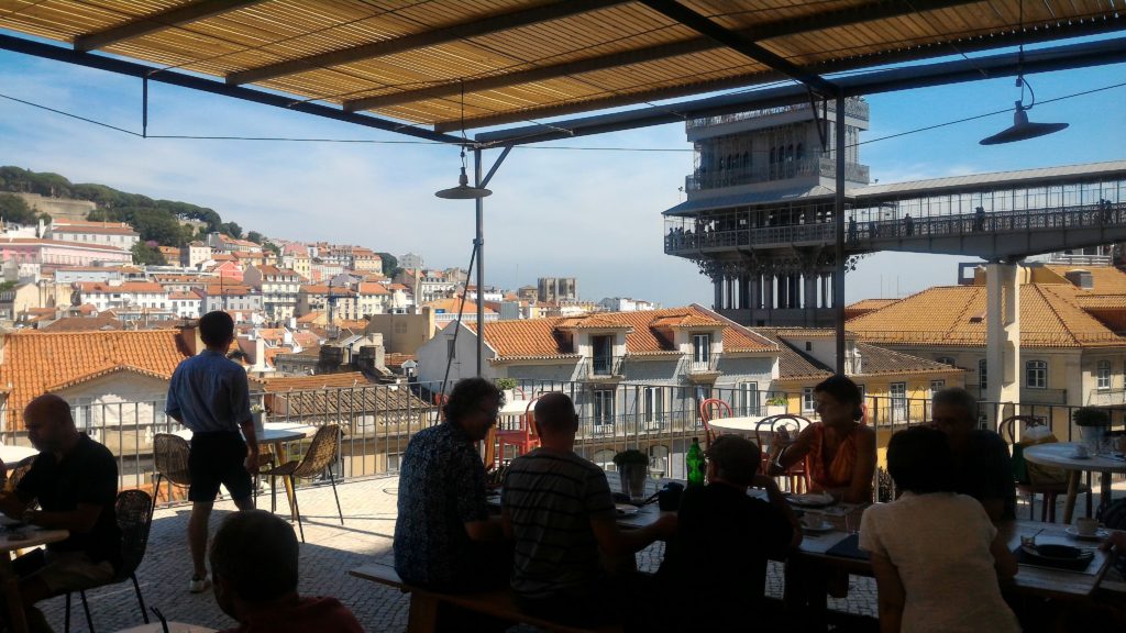 Topo Bar – Lisbon.com